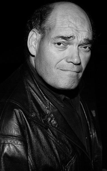 MIRĖ IRWIN KEYES - Play Radio - More Hits!